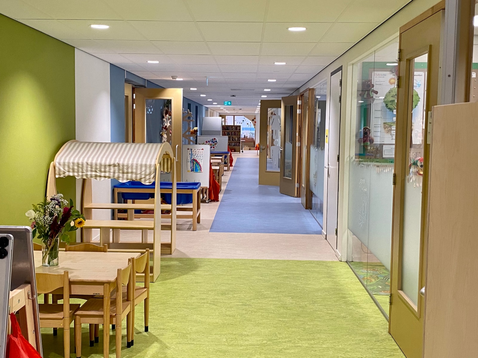 Opening onderwijscentrum ‘De Skool’ op Texel - Stichting Sarkon